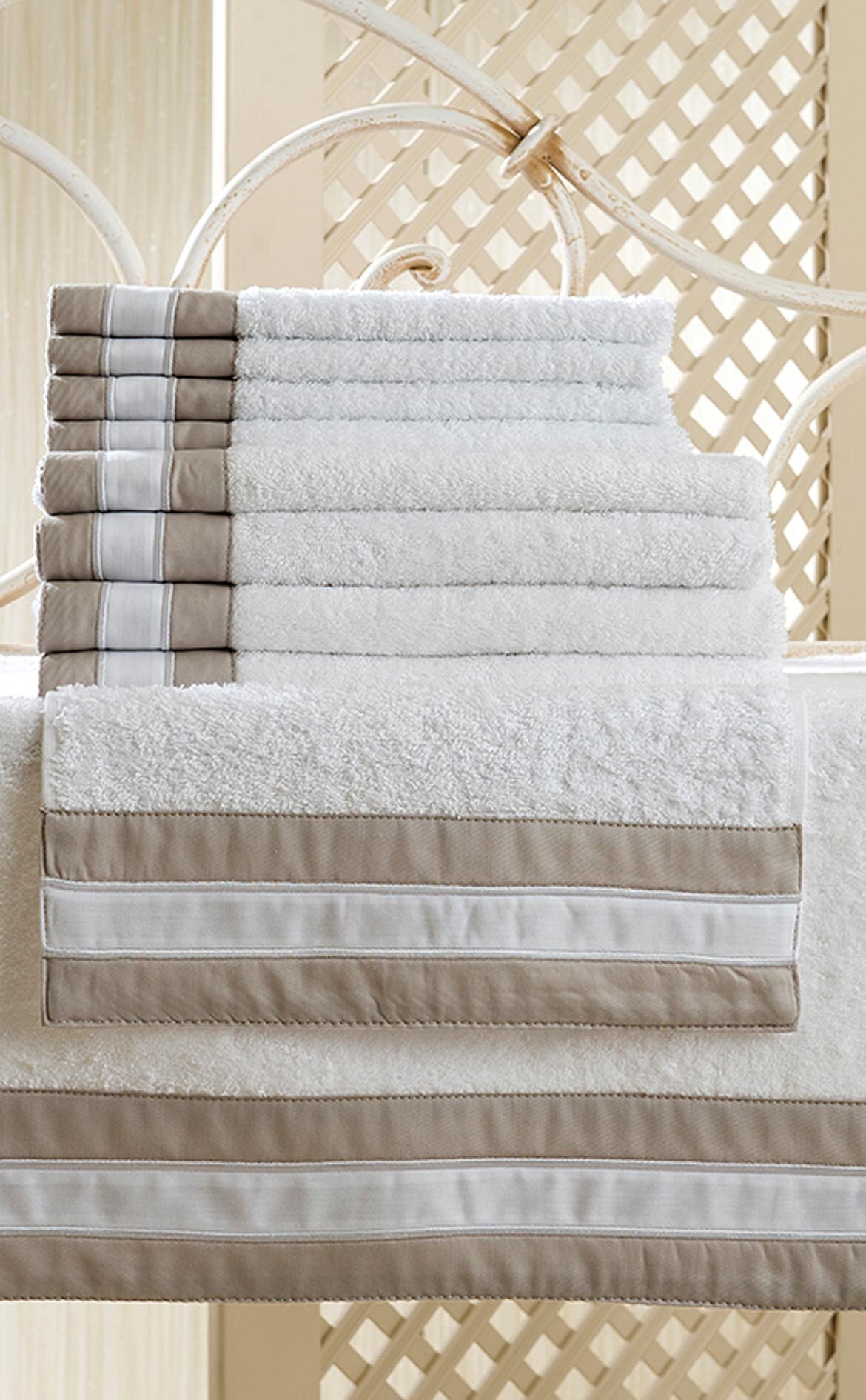 Gül Güler-Gül Güler Beyaz Banyo Havlusu