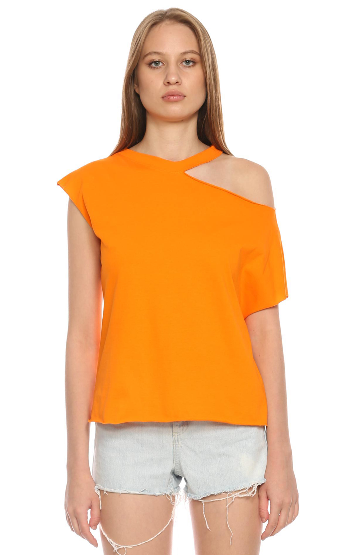 Arzu Sabancı Activewear-Arzu Sabancı Activewear T-Shirt