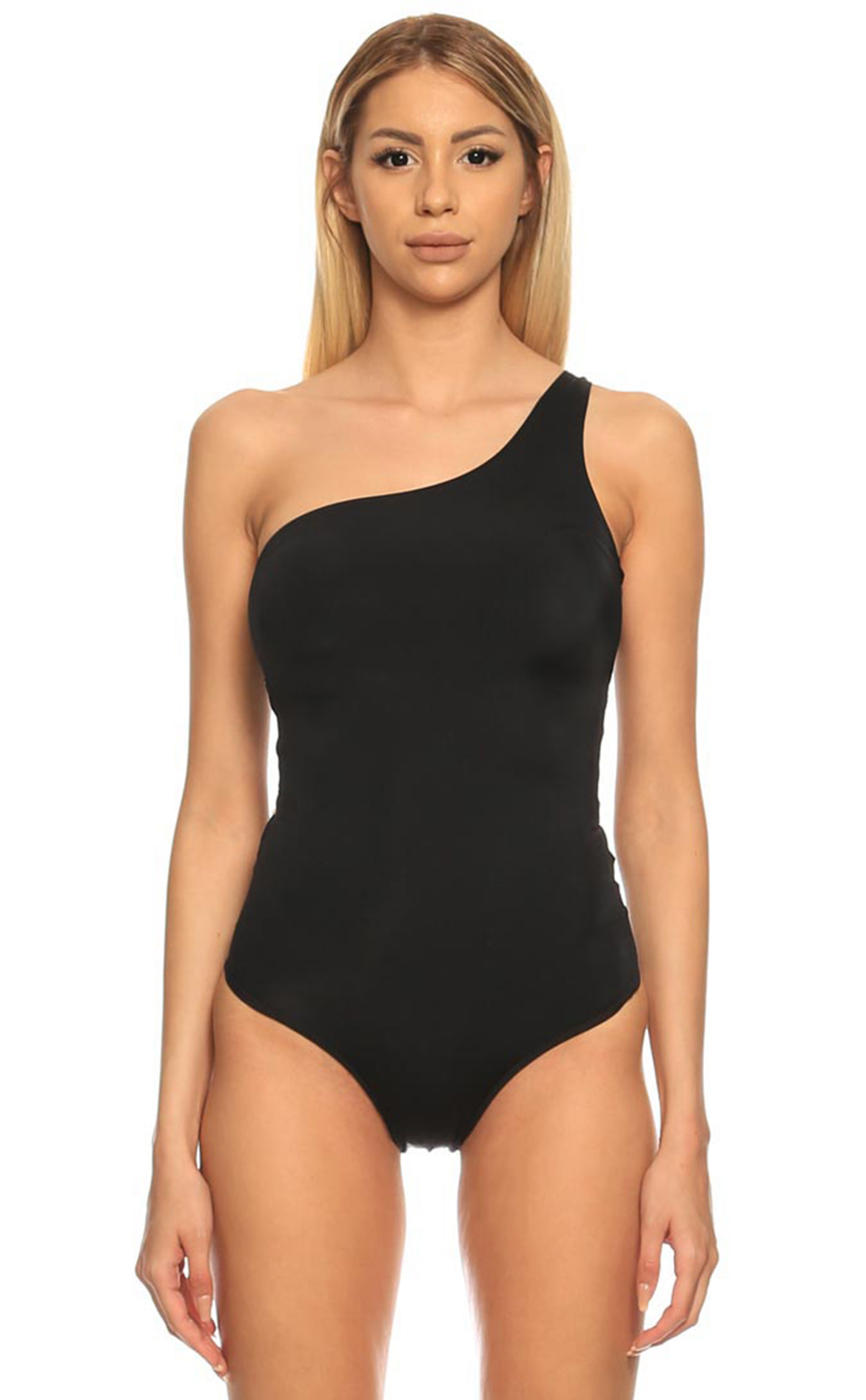 Ma Melike Akbaşoğlu-Siyah Mayo Ma Melike Akbaşoğlu-Siyah Mayo