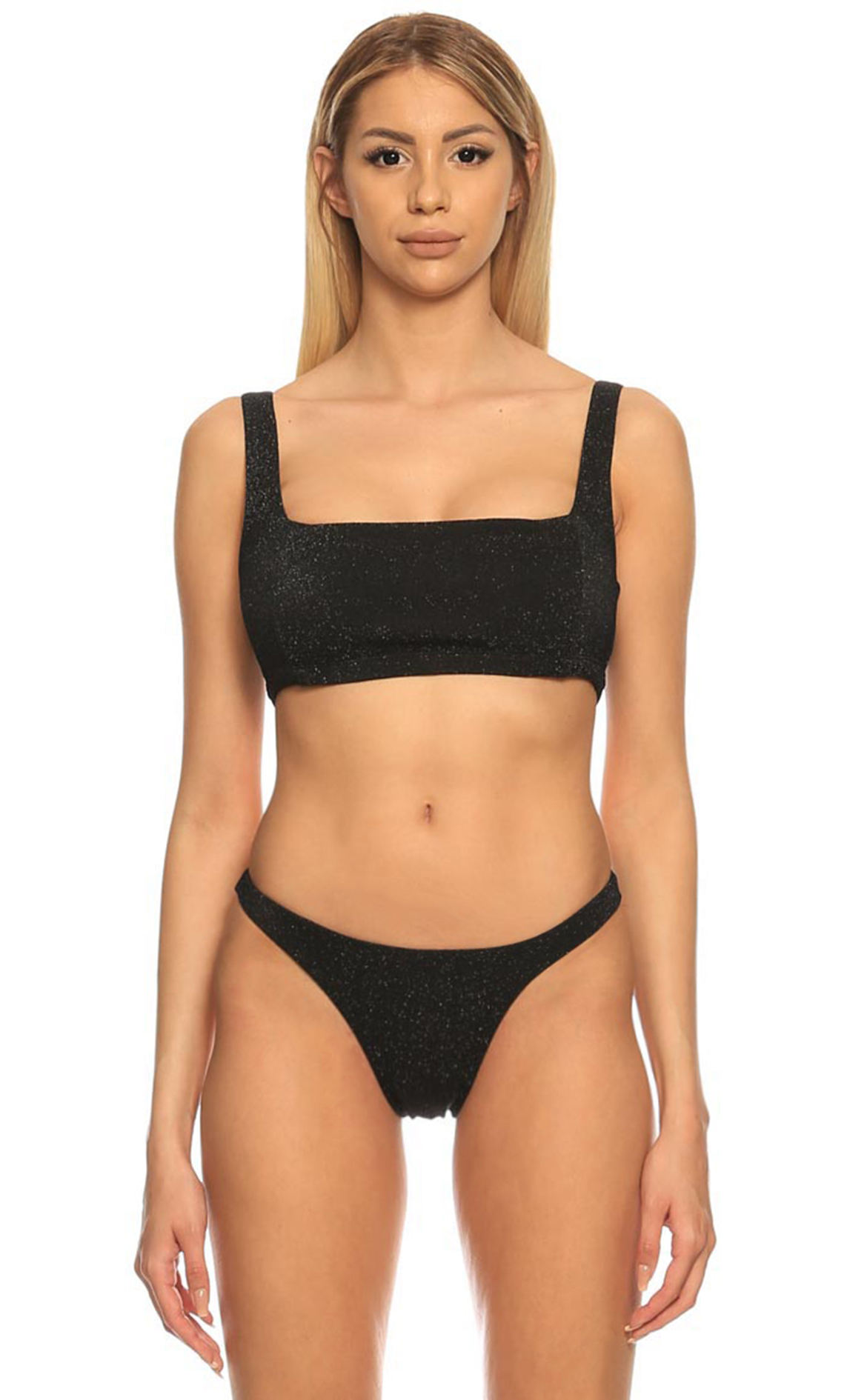 Ma Melike Akbaşoğlu-Siyah Bikini Üstü Ma Melike Akbaşoğlu-Siyah Bikini Üstü