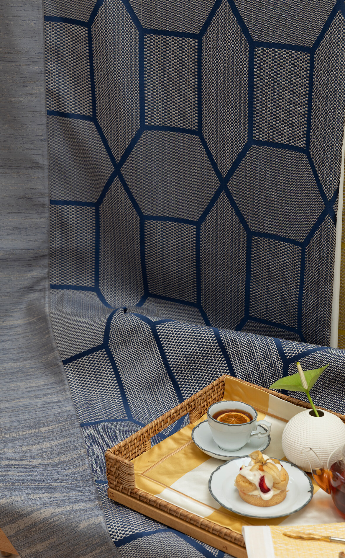 Haan-Haan Masa Örtüsü Haan-Haan Masa Örtüsü