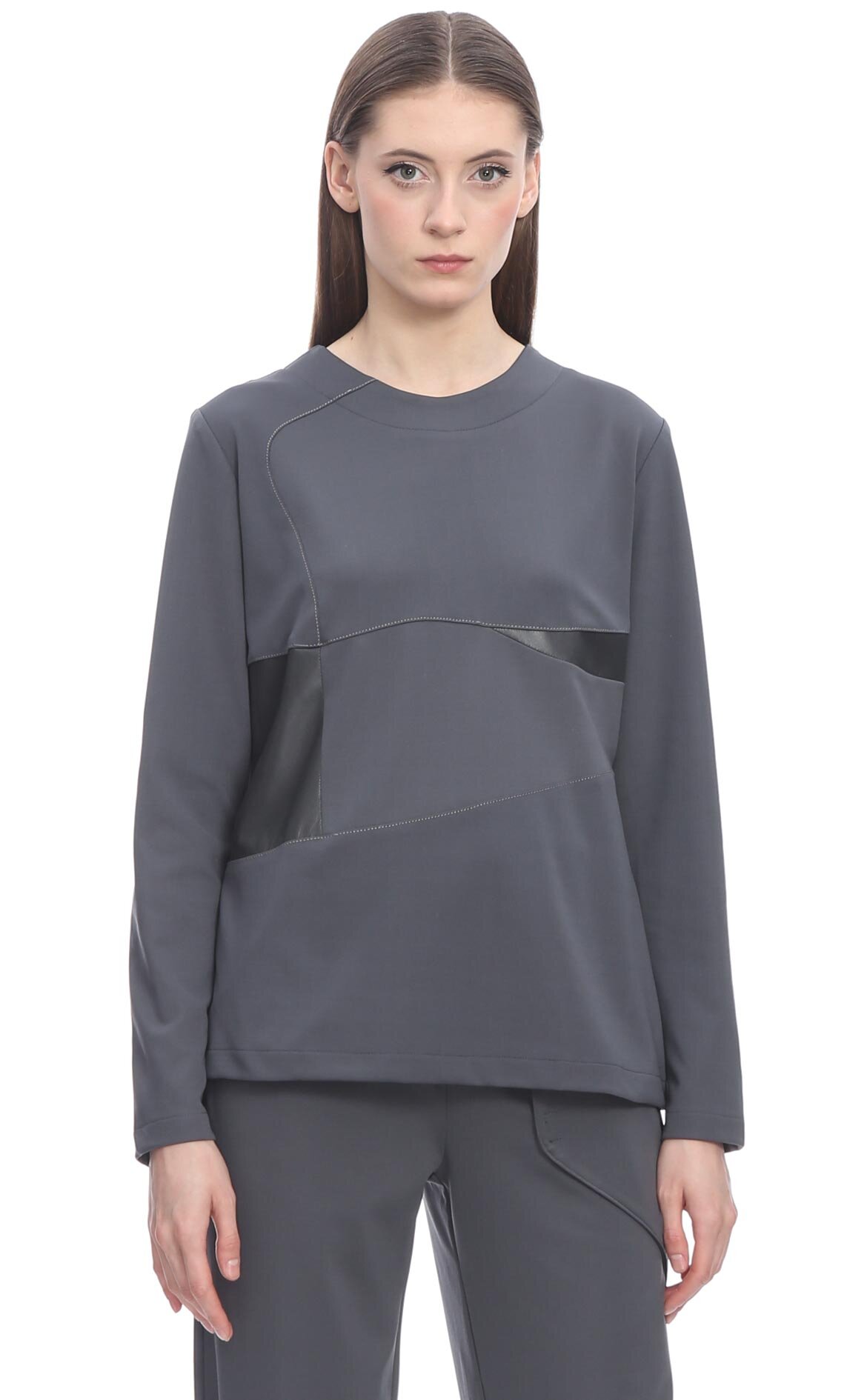 Nil Ergüven-Nil Ergüven Kazak Nil Ergüven-Nil Ergüven Kazak