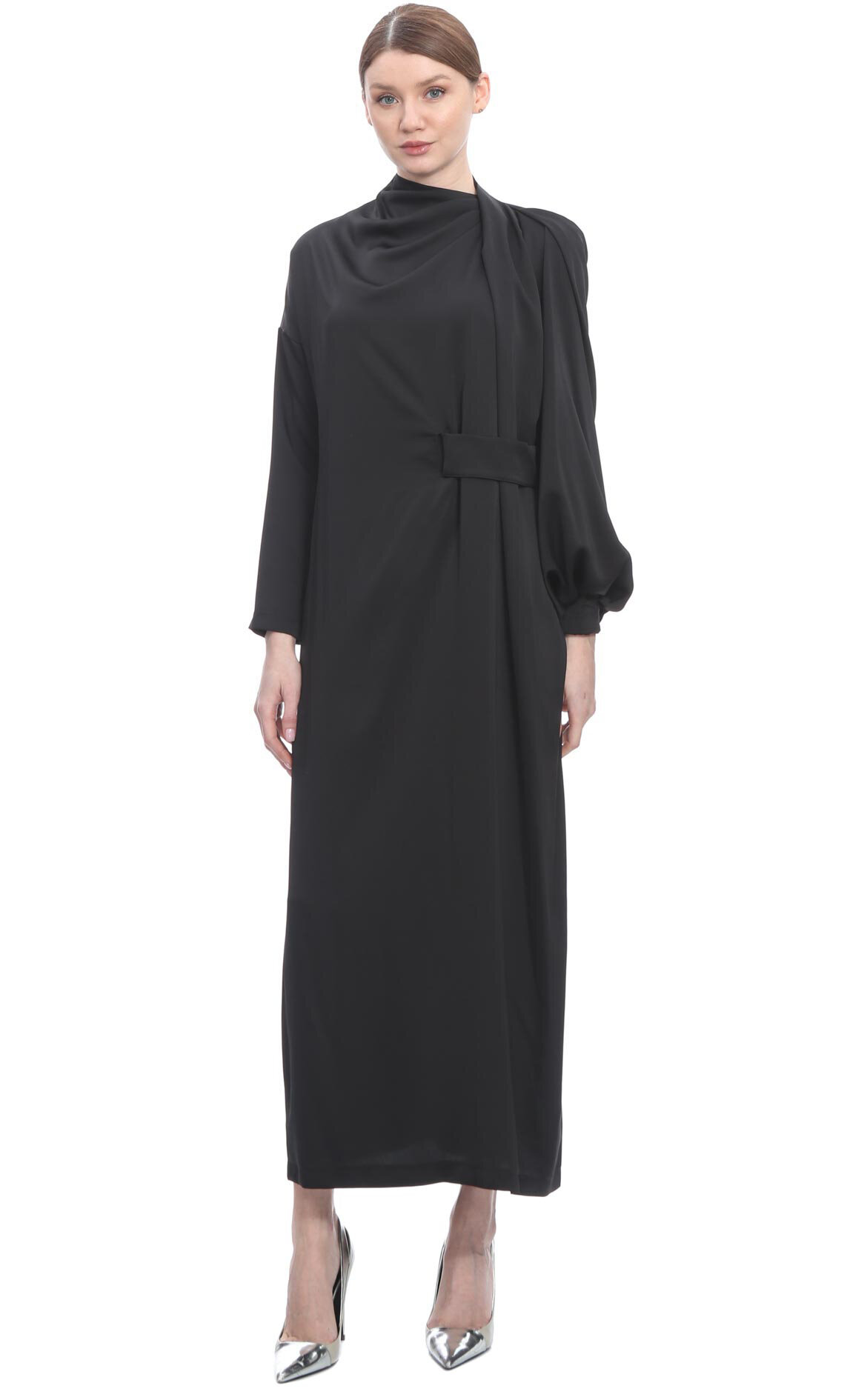 Yaqa-Yaqa Siyah Elbise