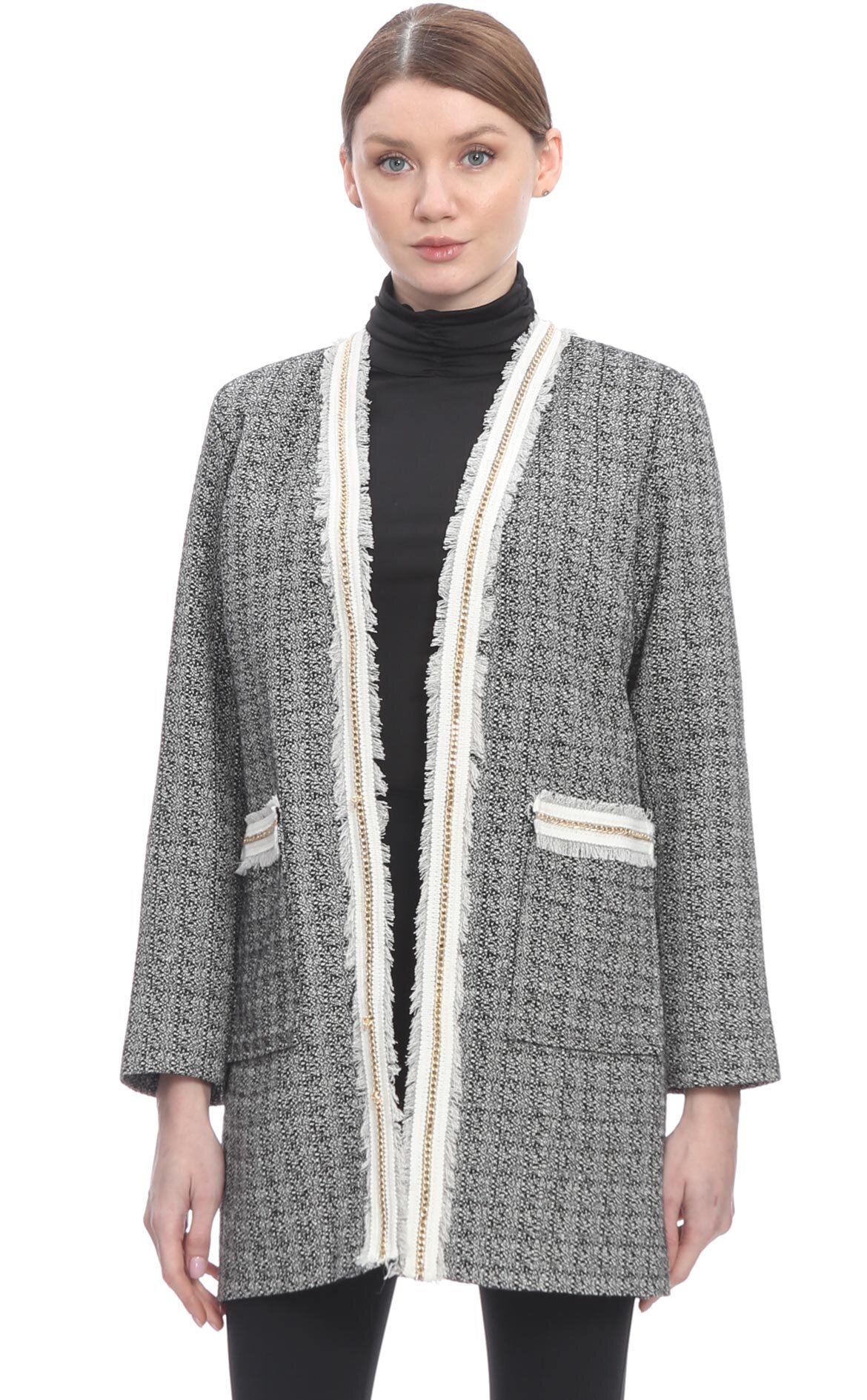 Yaqa-Yaqa Siyah Ceket