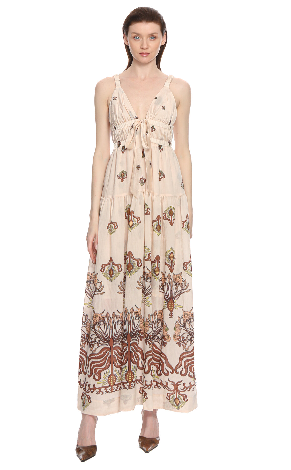 Sabina Musayev-Sabına Musayev Ekru Elbise