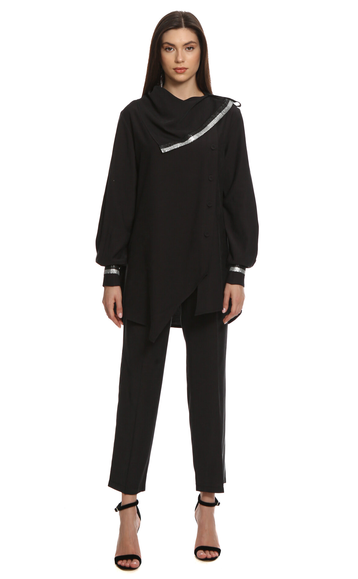 Qupra-Qupra Siyah Takım